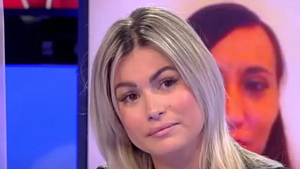 « C’était une fille qui… » : Carla Moreau révèle les véritables raisons ...